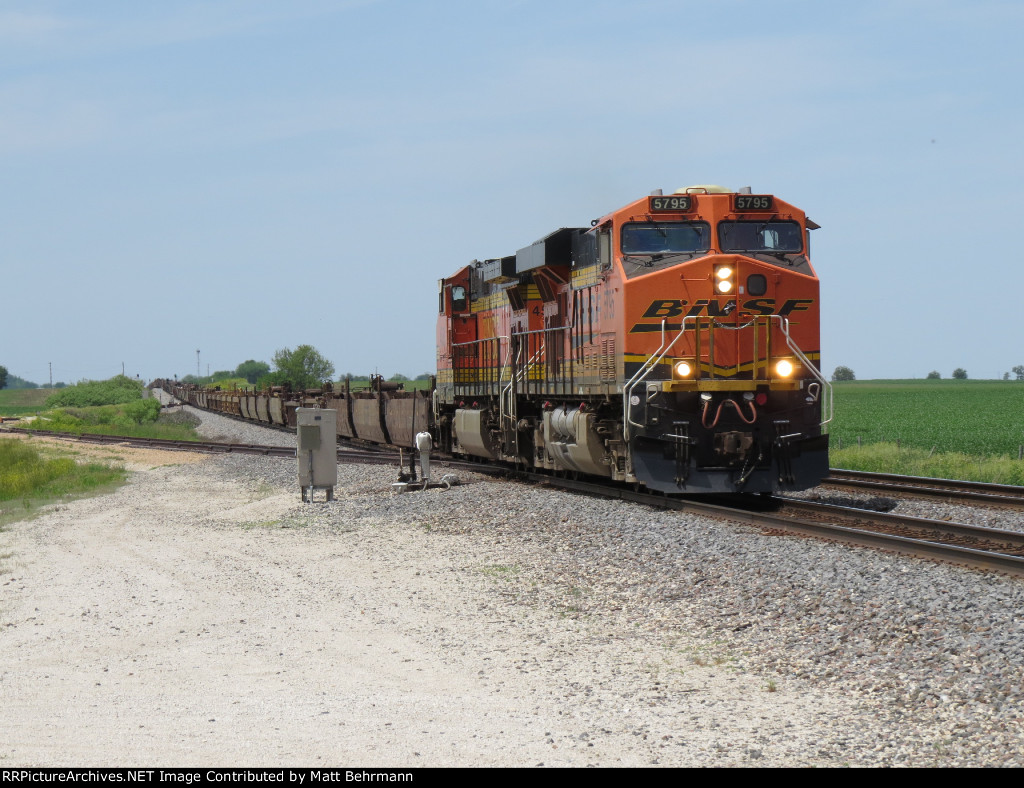 BNSF 5795